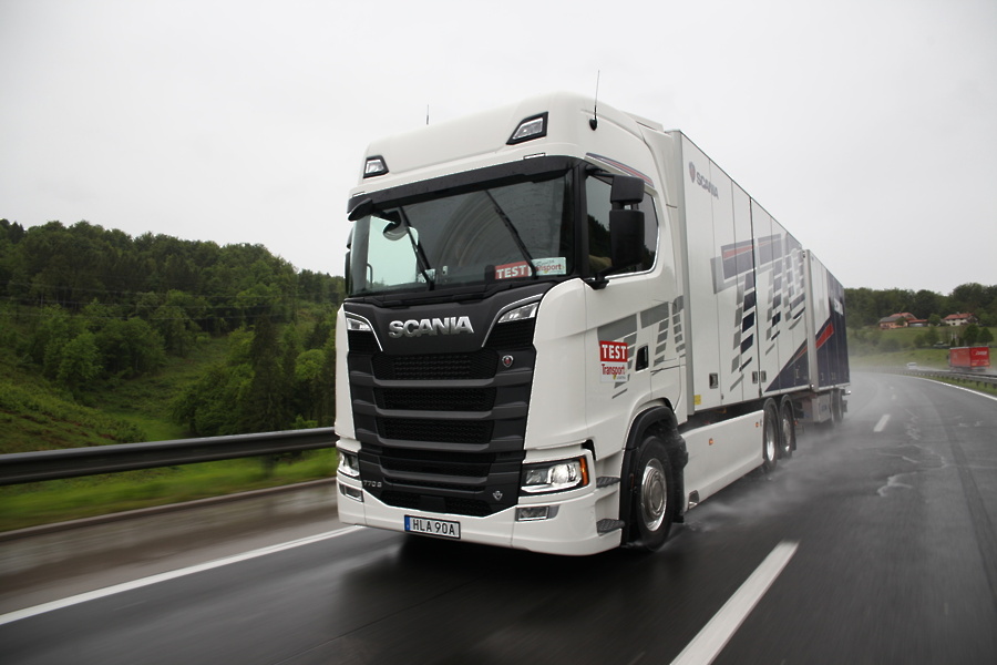 TEST: Scania V8 770 S | Transport in logistika