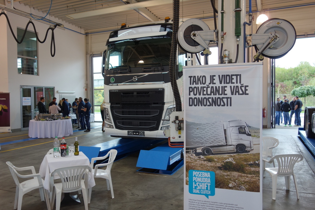 Otvoritev novega Volvo Group Trucks centra v Mariboru | Transport in ...