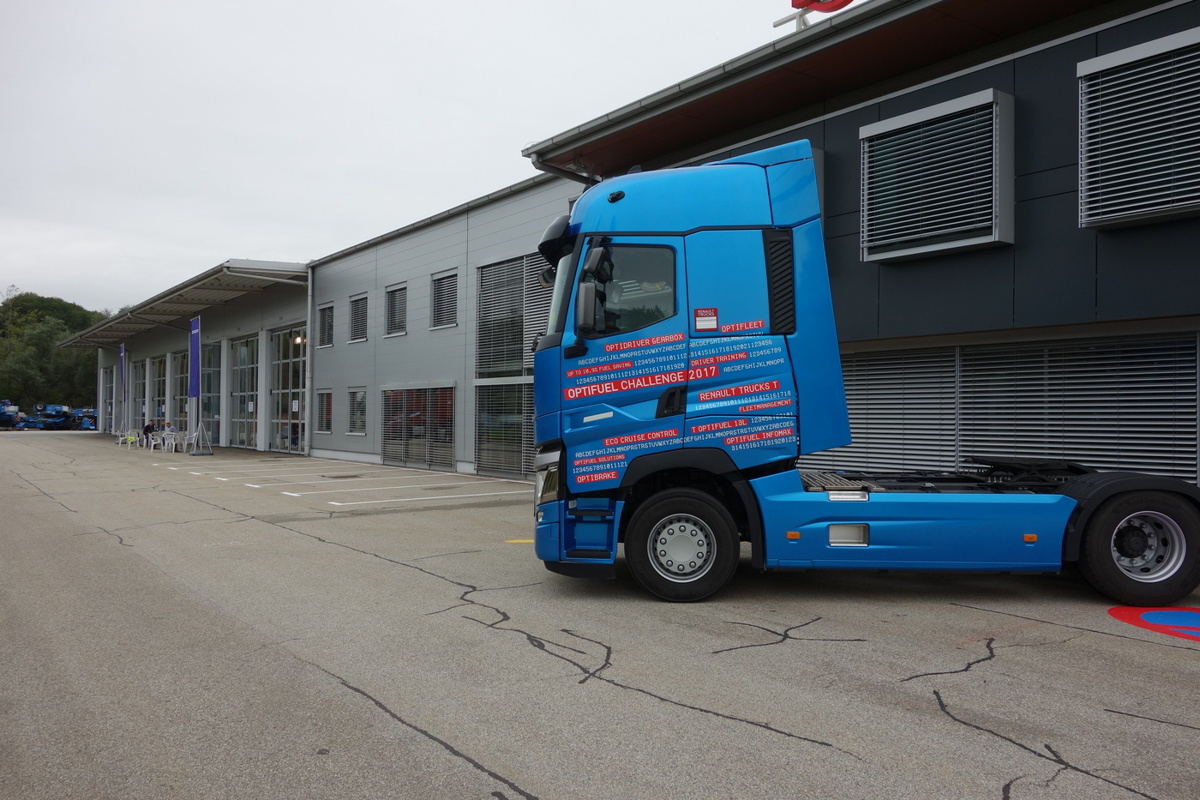 Otvoritev novega Volvo Group Trucks centra v Mariboru | Transport in ...