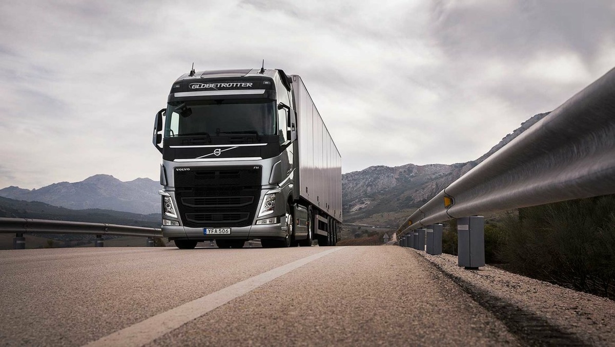 Volvo FH z opremo I-Save zmanjšuje porabo goriva | Transport in logistika
