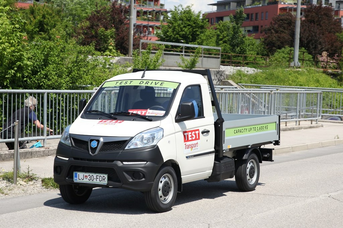 Preizkusili smo Piaggio Porter NP6 | Transport in logistika