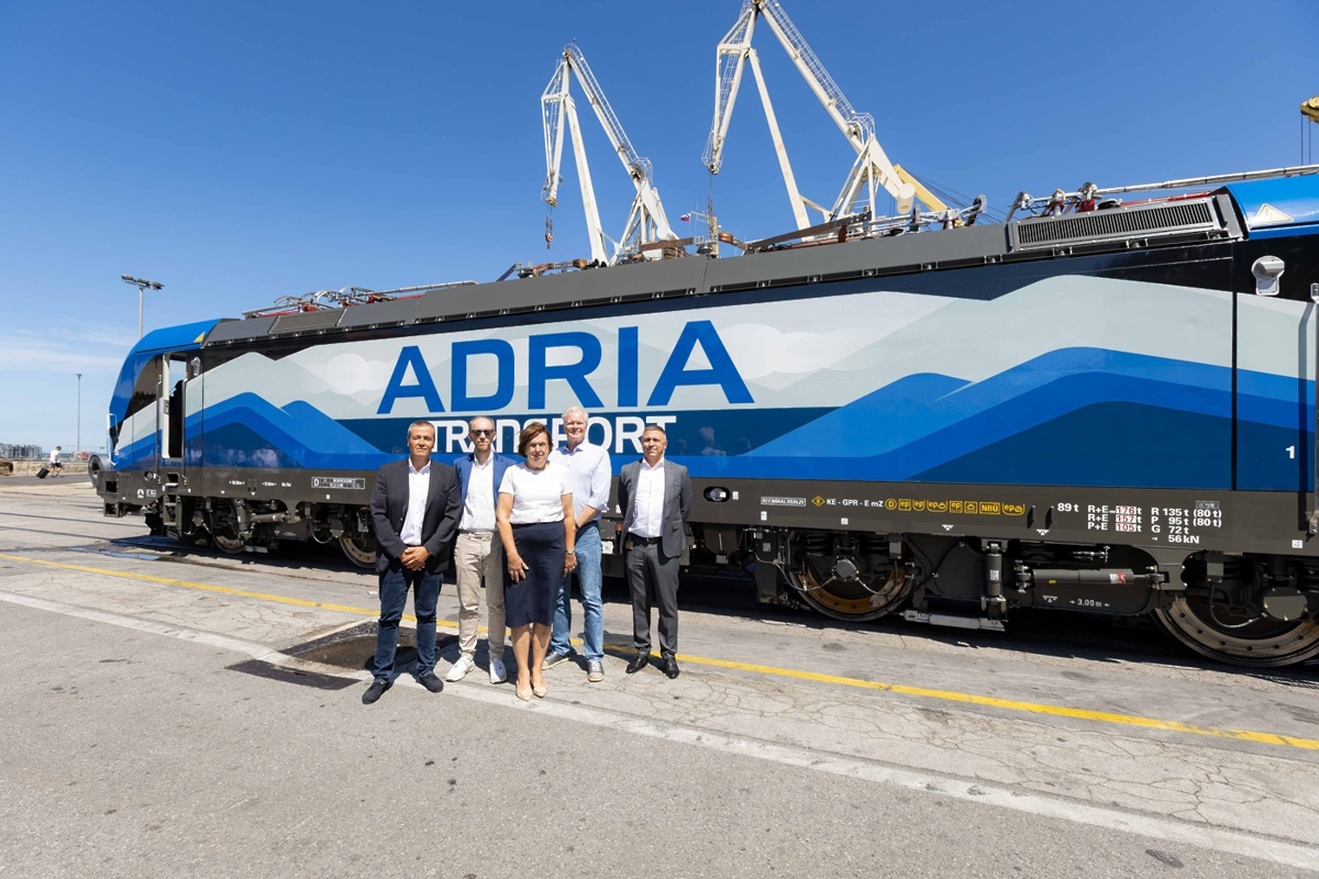 Nova lokomotiva Nina | Transport in logistika