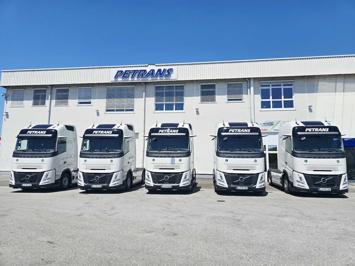 Pet Volvov Aero za Petrans | Transport in logistika